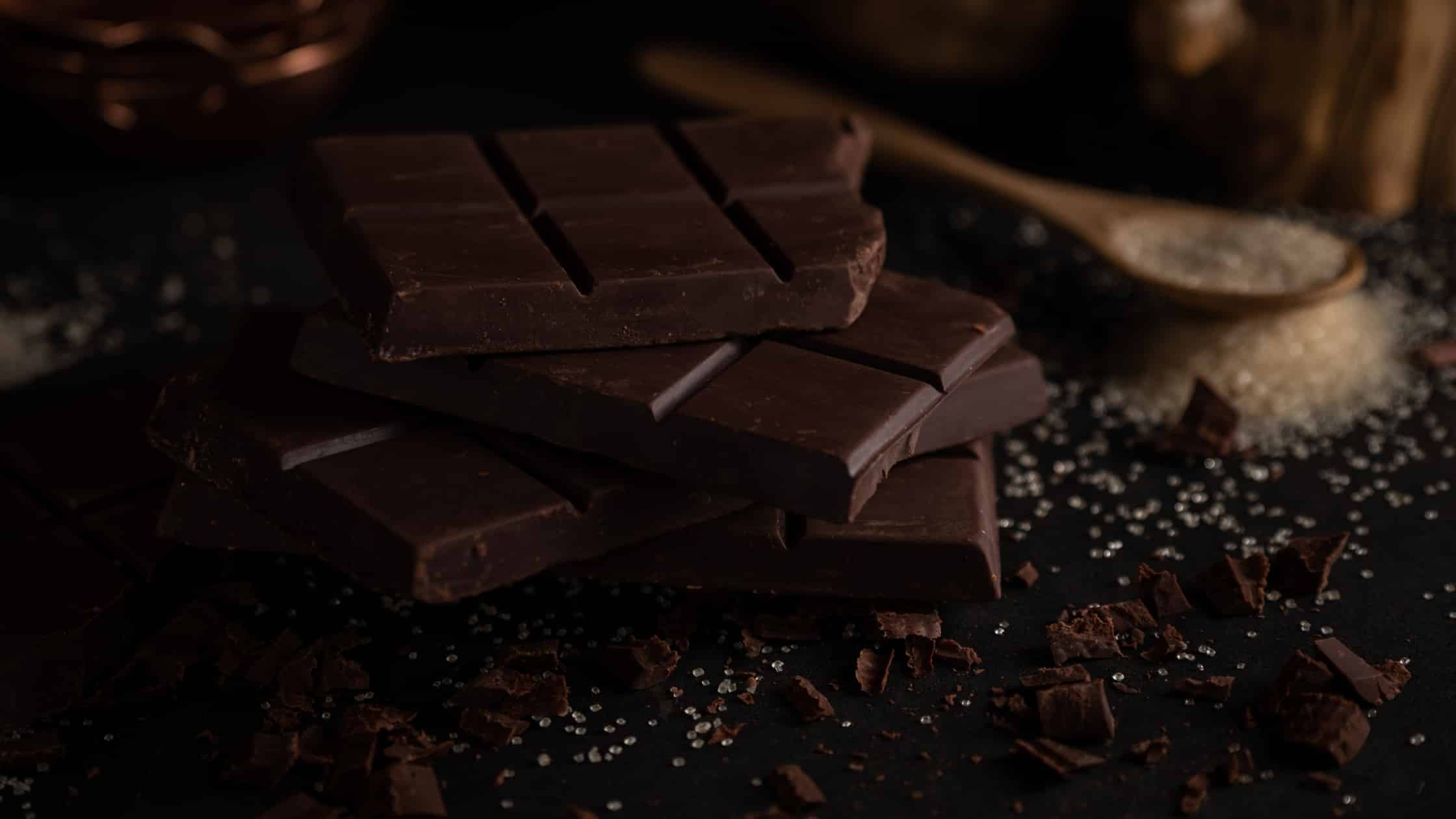 Chocolate Amargo: Benefícios, Usos e Por que Você Deve Incluí-lo na Sua ...